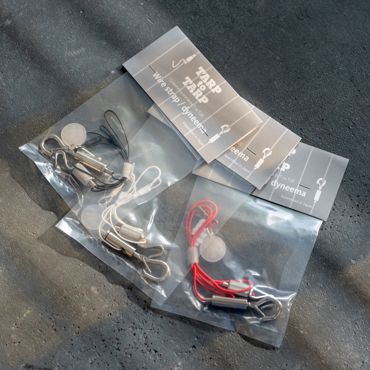 【お一人様各色1色につき1点】WIRE STRAP DCF – LOG